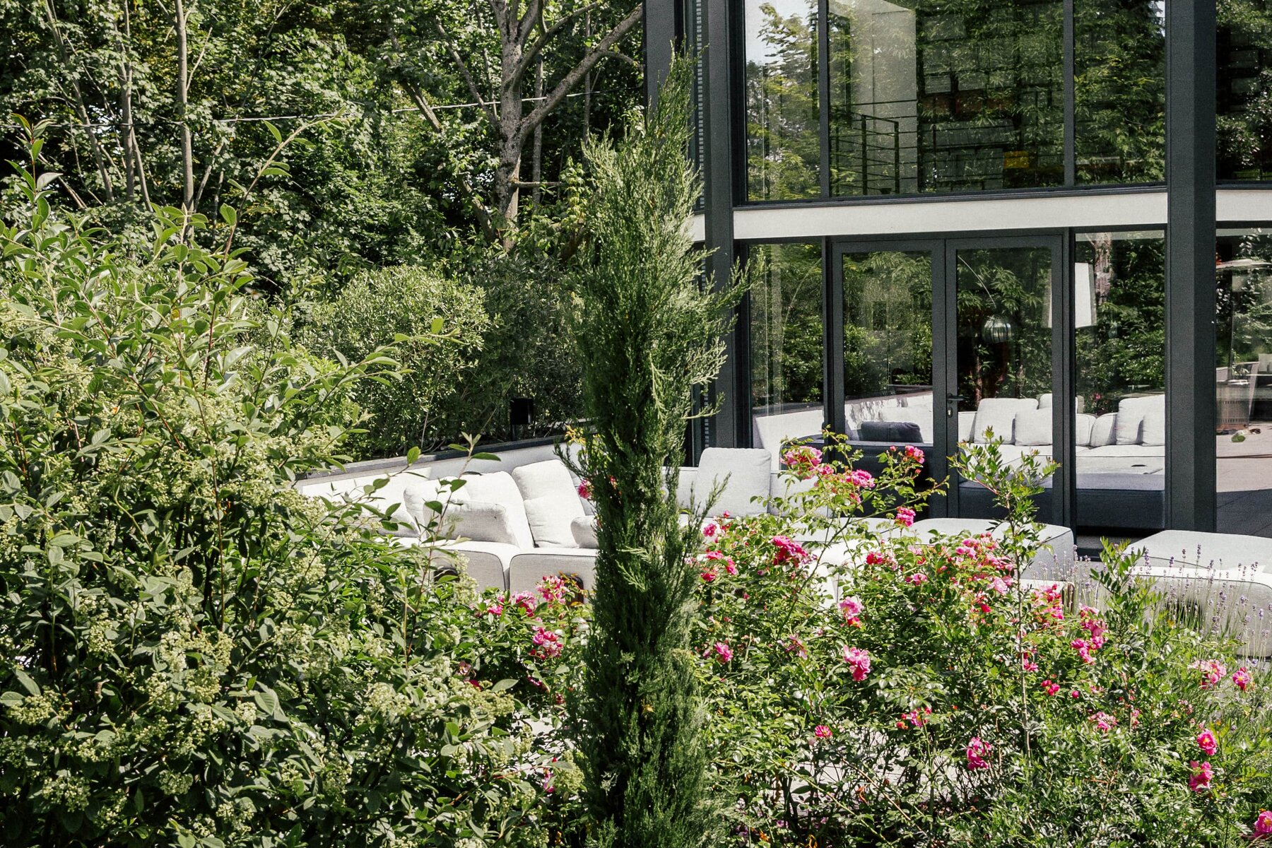 ᐅ Aménagement extérieur à Rueil-Malmaison ≡ Parc arboré – 10 000 ...